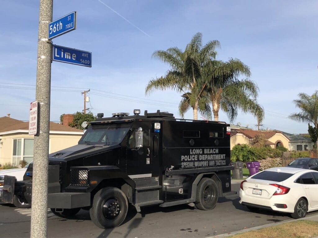 SWAT searches for man who dropped gun, fled from officers in North Long ...