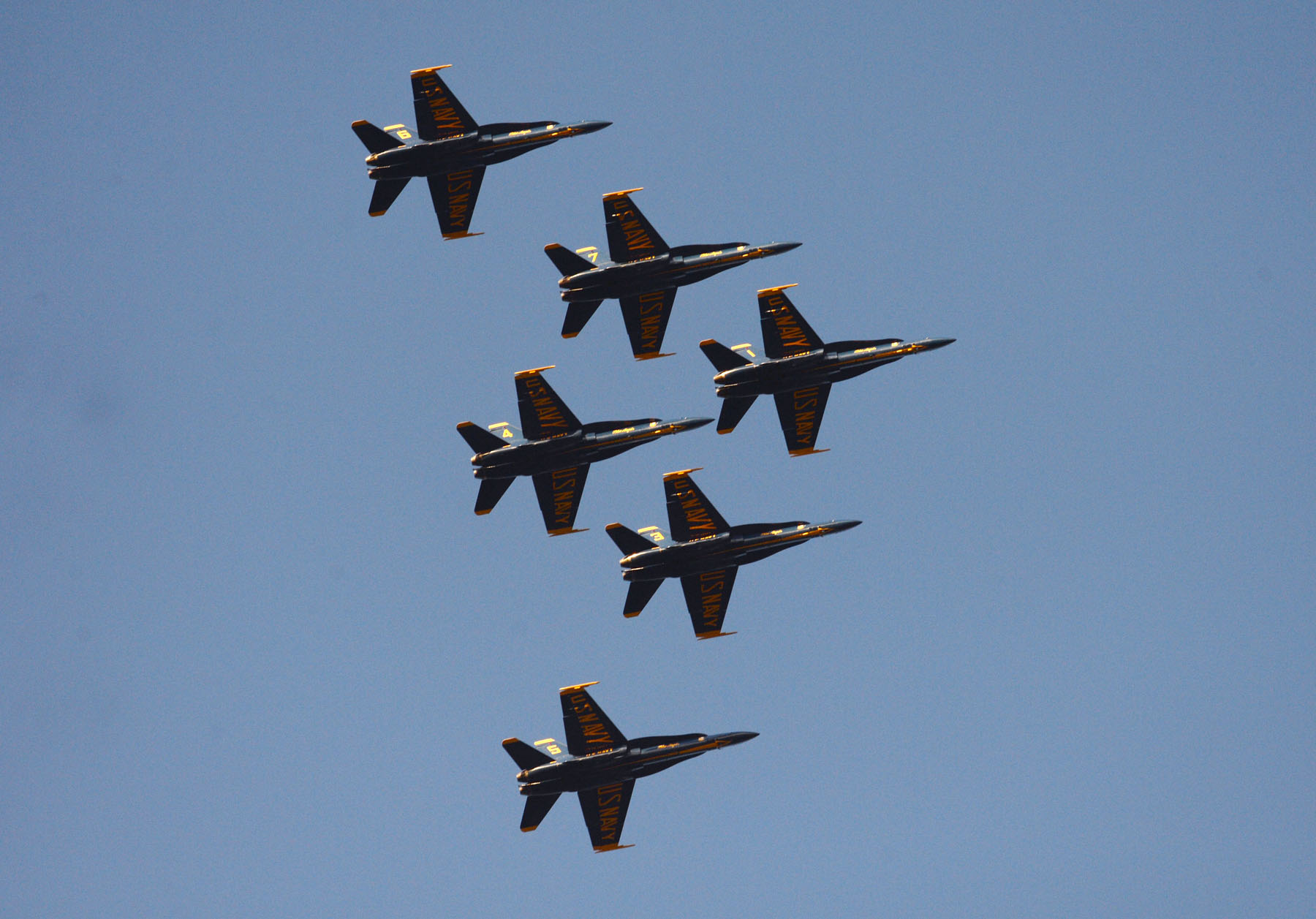 Navy's Blue Angels streaked over L.A. and the port area Sunday • Long ...