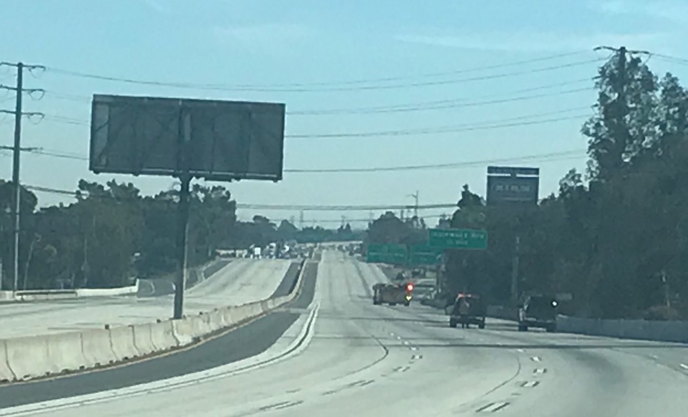 405 Freeway shut down in Redondo Beach after truck carrying 'corrosive ...