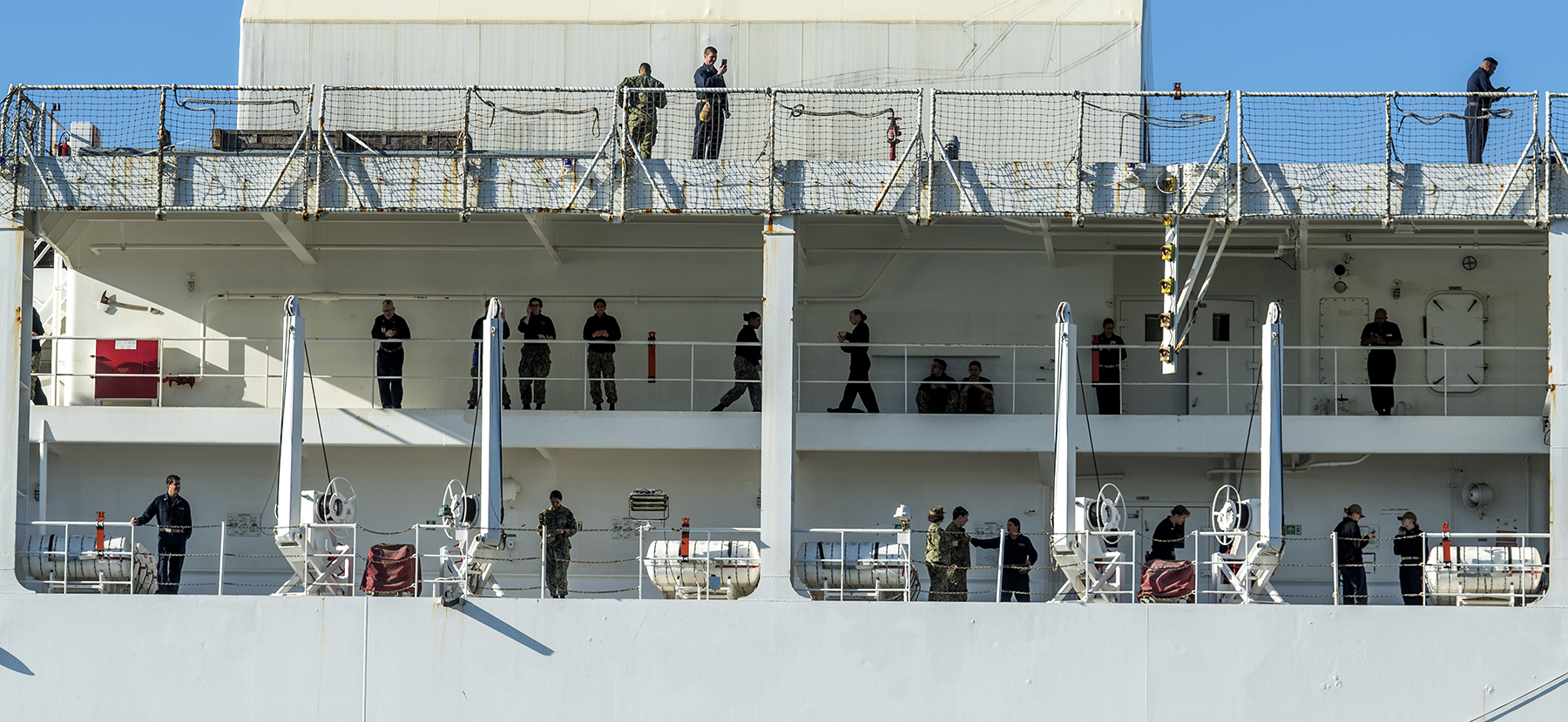VIDEO/PICTURES: Massive hospital ship, the USNS Mercy, arrives at the ...