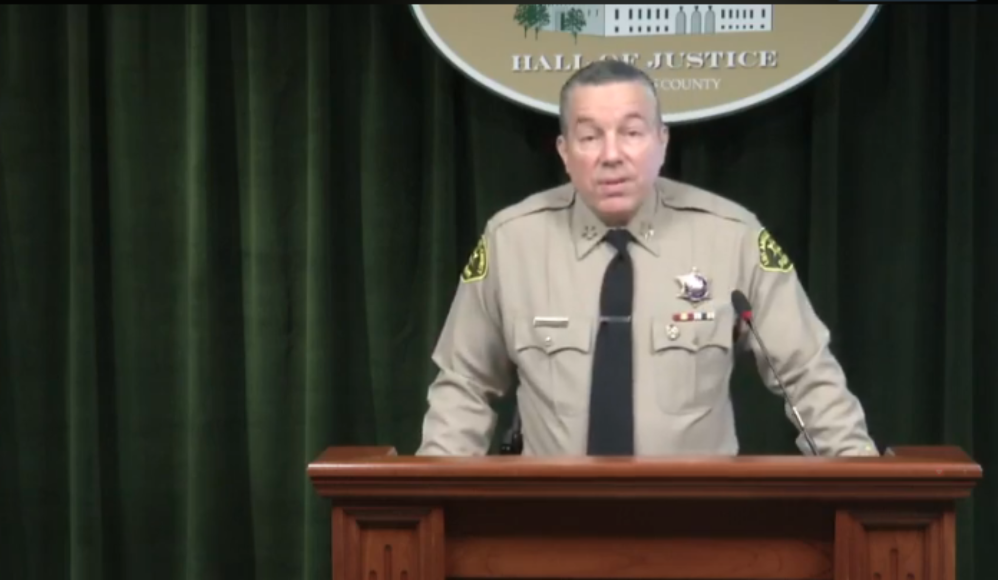 Former Sheriff Alex Villanueva will challenge Sheriff Robert Luna in ...