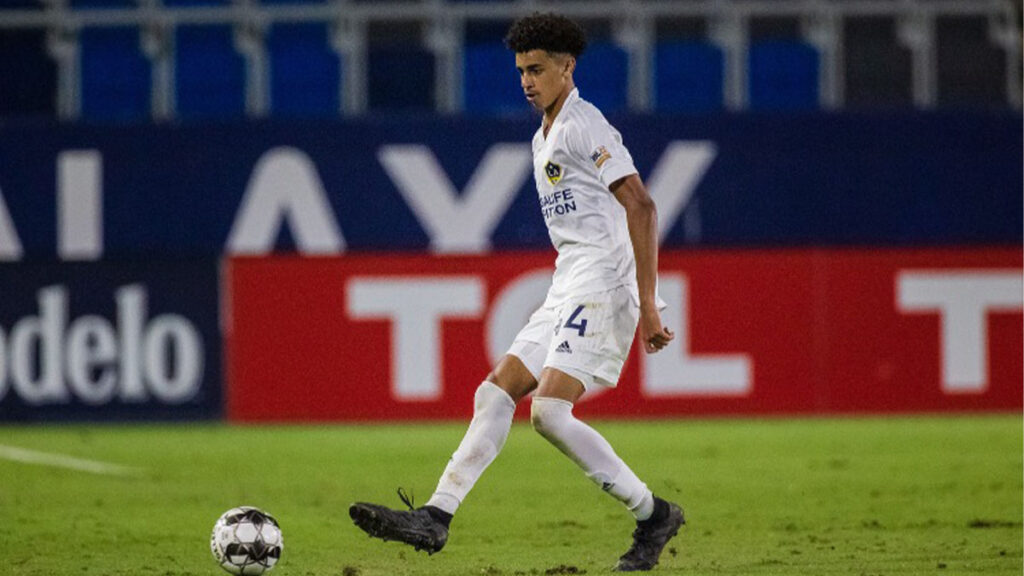 Moving up the ranks: LA Galaxy sign 17-year-old Long Beach native ...