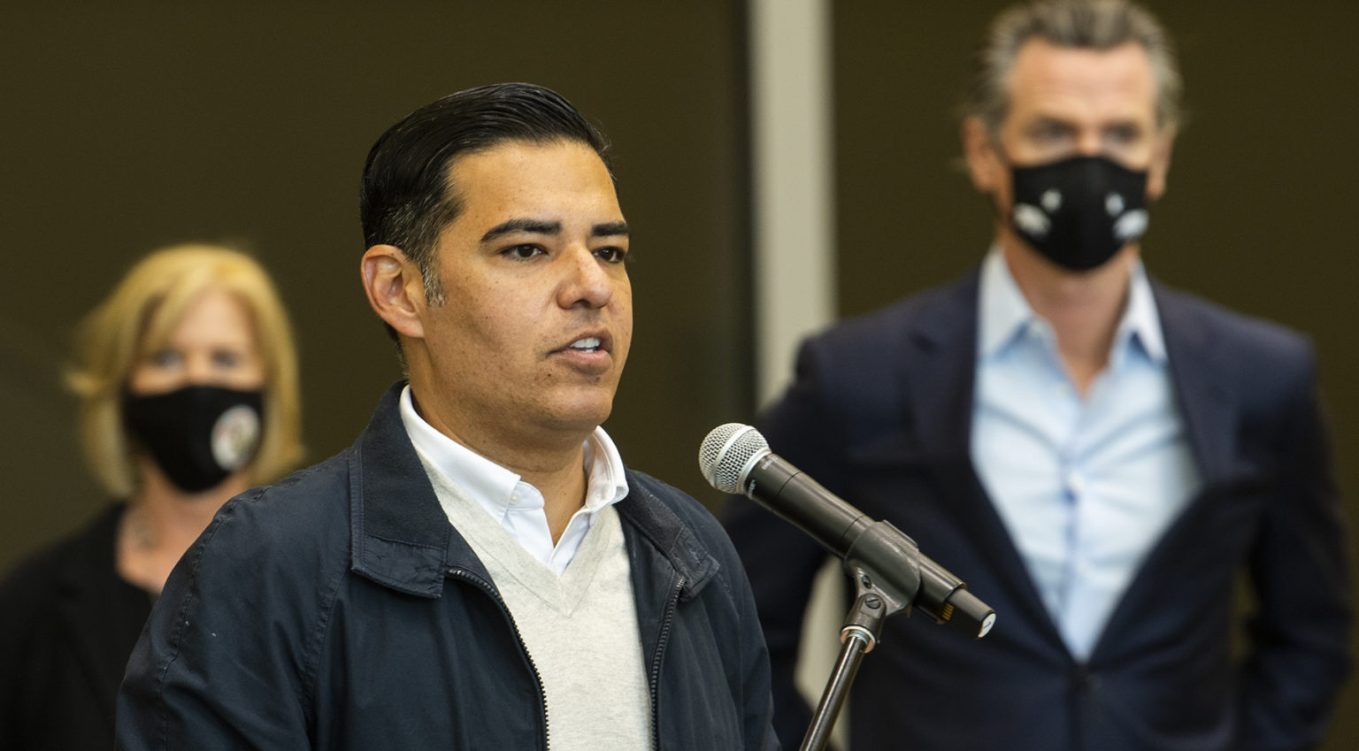 Mayor Robert Garcia enters Congressional race, sets table for political upheaval in Long Beach ...