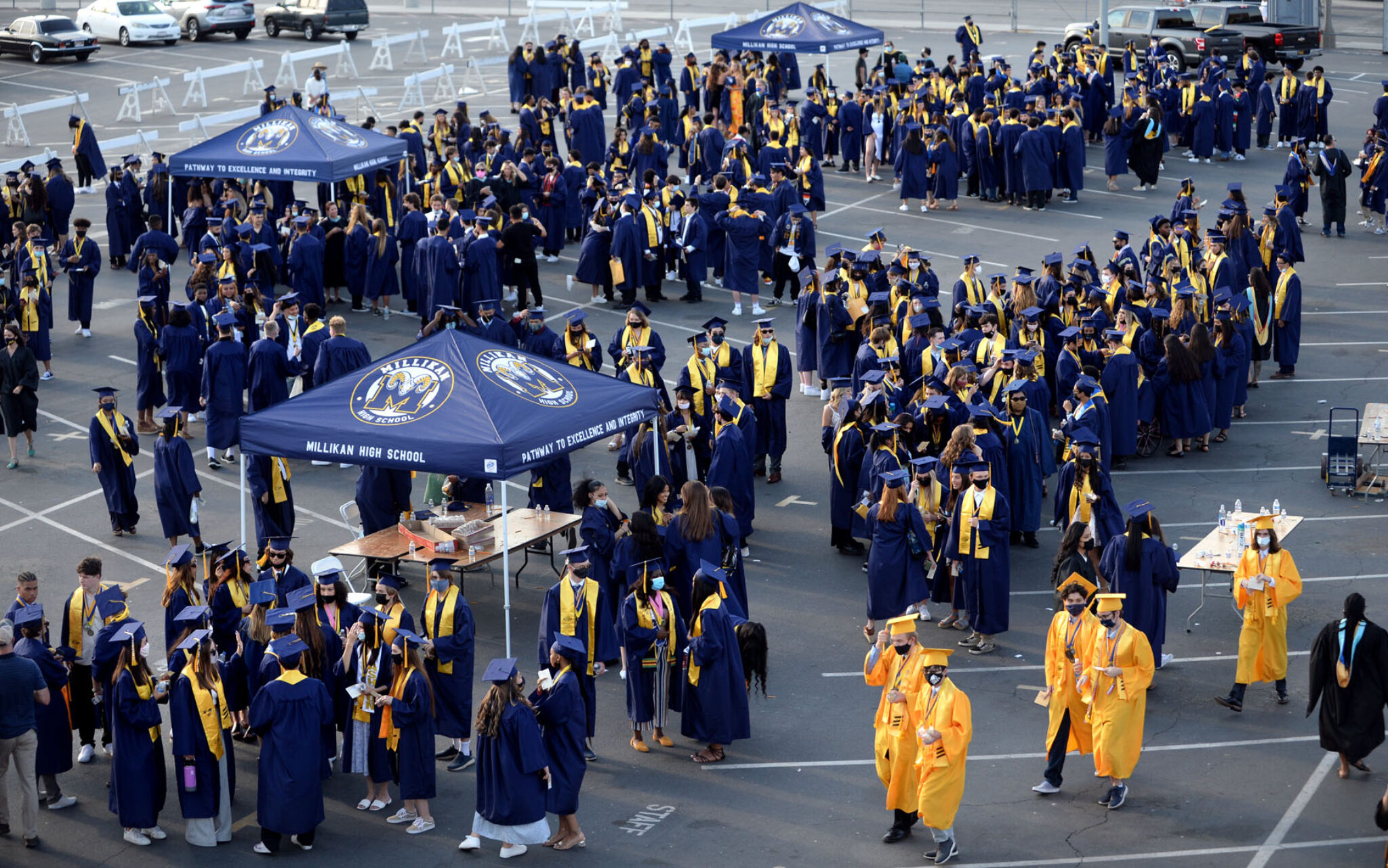 IN PICTURES: After difficult year, 847 students graduate from Millikan ...