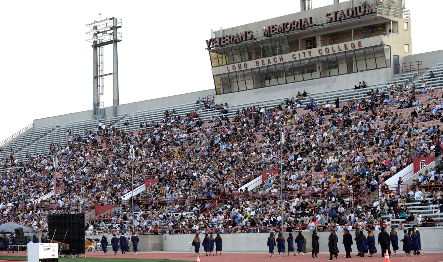 IN PICTURES: After difficult year, 847 students graduate from Millikan ...