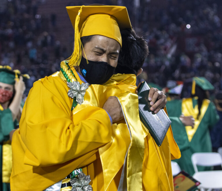 IN PICTURES: Long Beach Poly celebrates its 915 graduating seniors ...