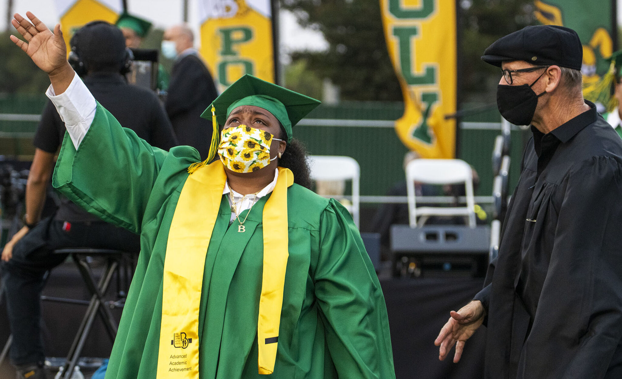 IN PICTURES: Long Beach Poly celebrates its 915 graduating seniors ...