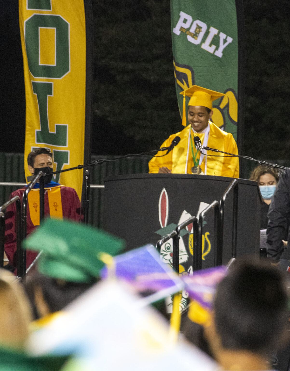 IN PICTURES: Long Beach Poly celebrates its 915 graduating seniors ...
