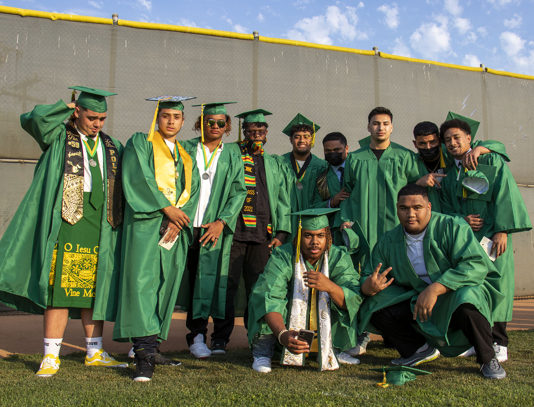 IN PICTURES: Long Beach Poly celebrates its 915 graduating seniors ...