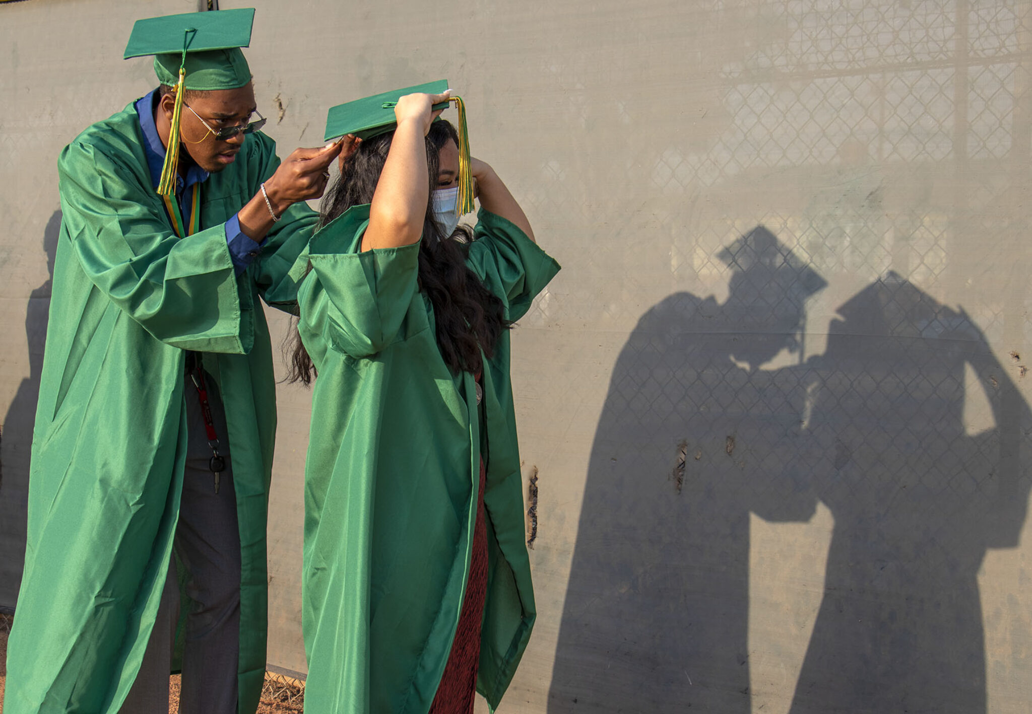 IN PICTURES: Long Beach Poly celebrates its 915 graduating seniors ...