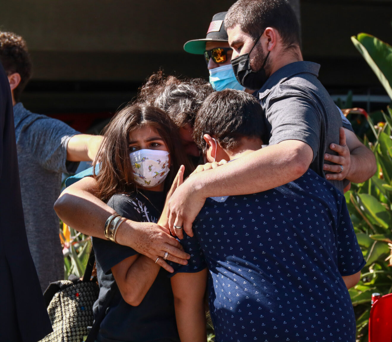 Woman shot by school safety officer has died after donating her organs ...