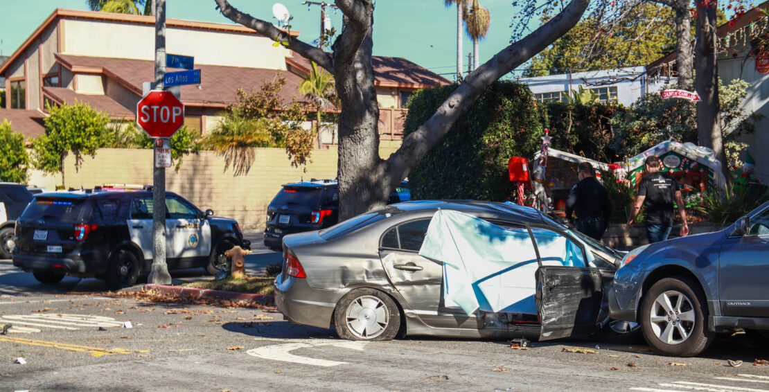 Driver dead after solo-car crash in East Long Beach, authorities say ...