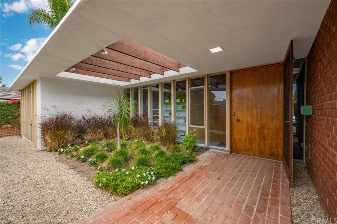 Famed Lautner-designed Mid Modern home in Park Estates for sale at $2. ...