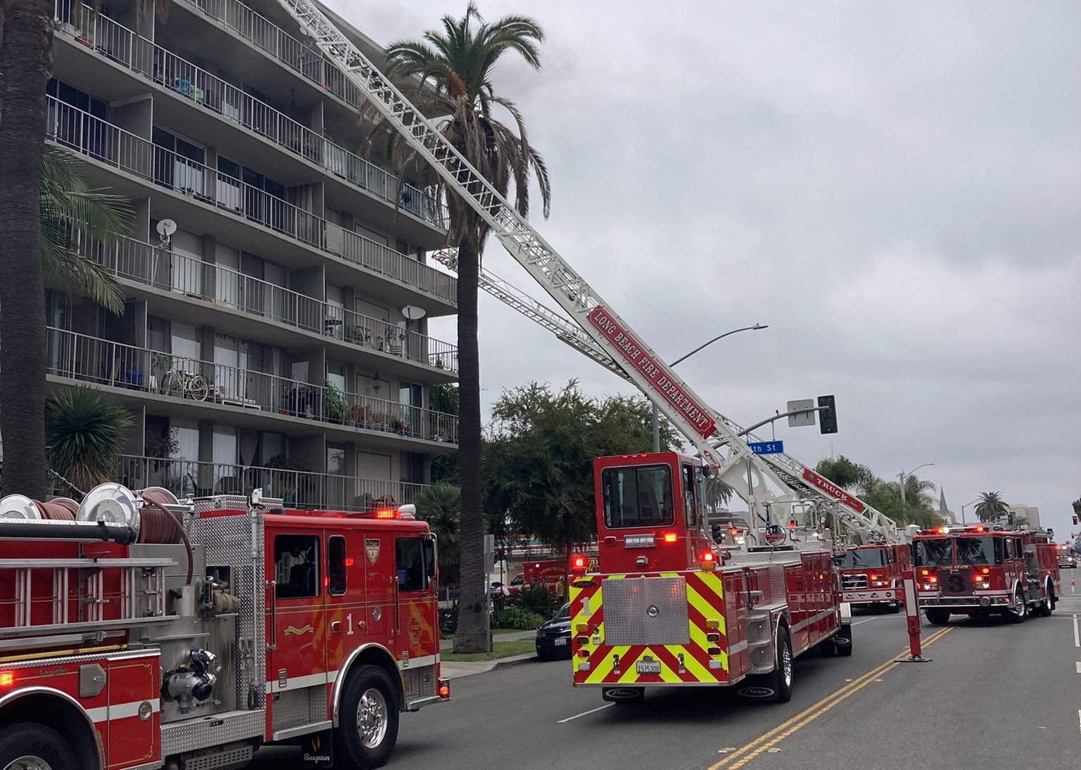 Fire injures 3, strands some on top floor of 7-story building in ...