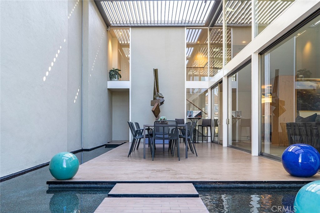 A Killingsworth classic Case Study home in Naples for sale at $3.99 million • Long Beach Post News