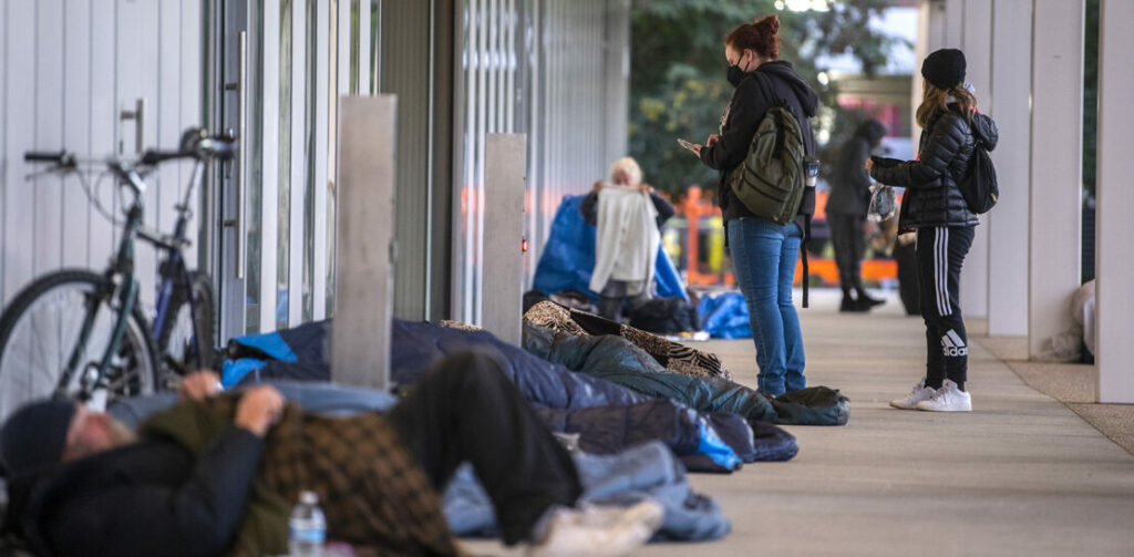 Long Beach looks to open new homeless shelter at former Rescue Mission ...