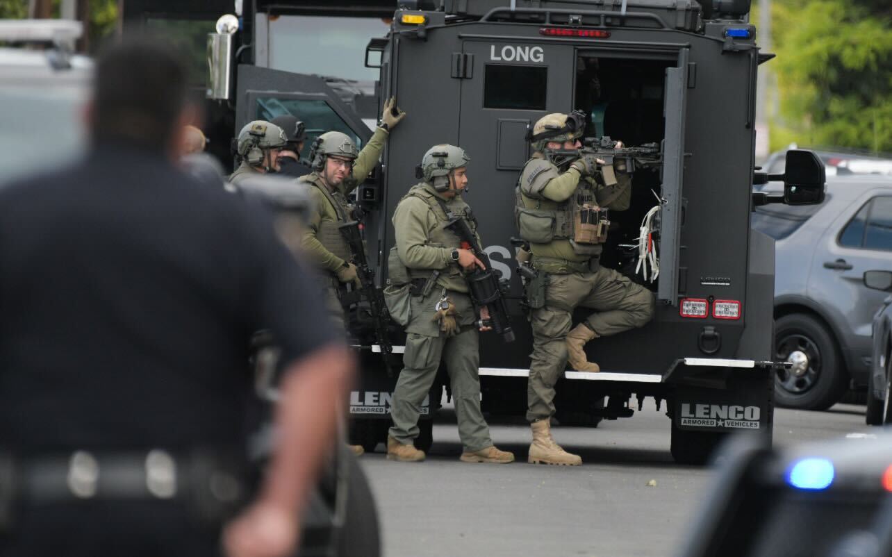 SWAT officers, helicopter search for suspect who ditched stolen car ...