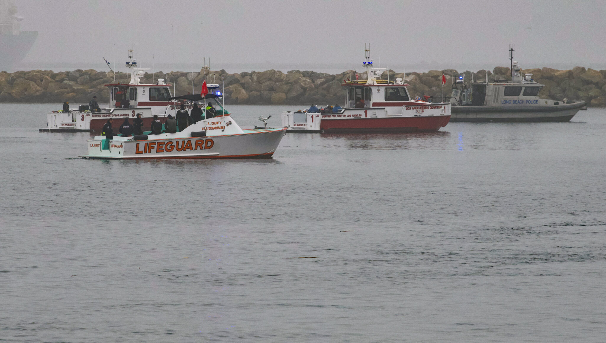 Off-duty LAFD firefighter goes missing while diving in Port of Long ...