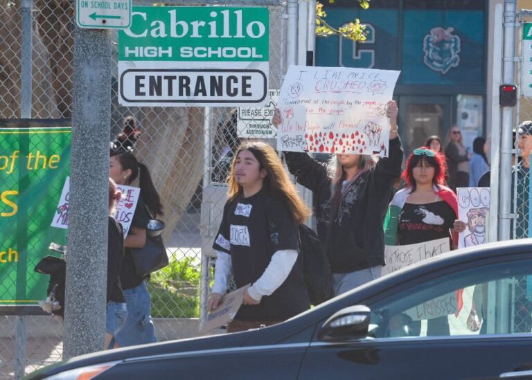 Long Beach students walk out as part of nationwide anti-ICE protest ...