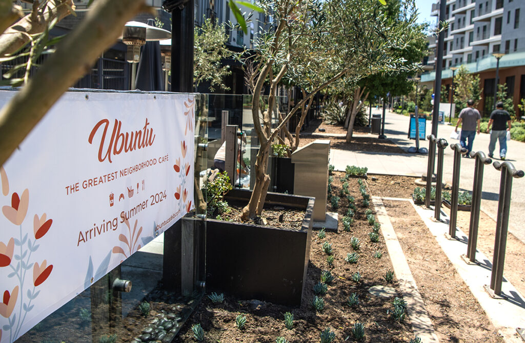 Michael’s Downtown closes; Ubuntu Cafe takes its place on the Promenade ...