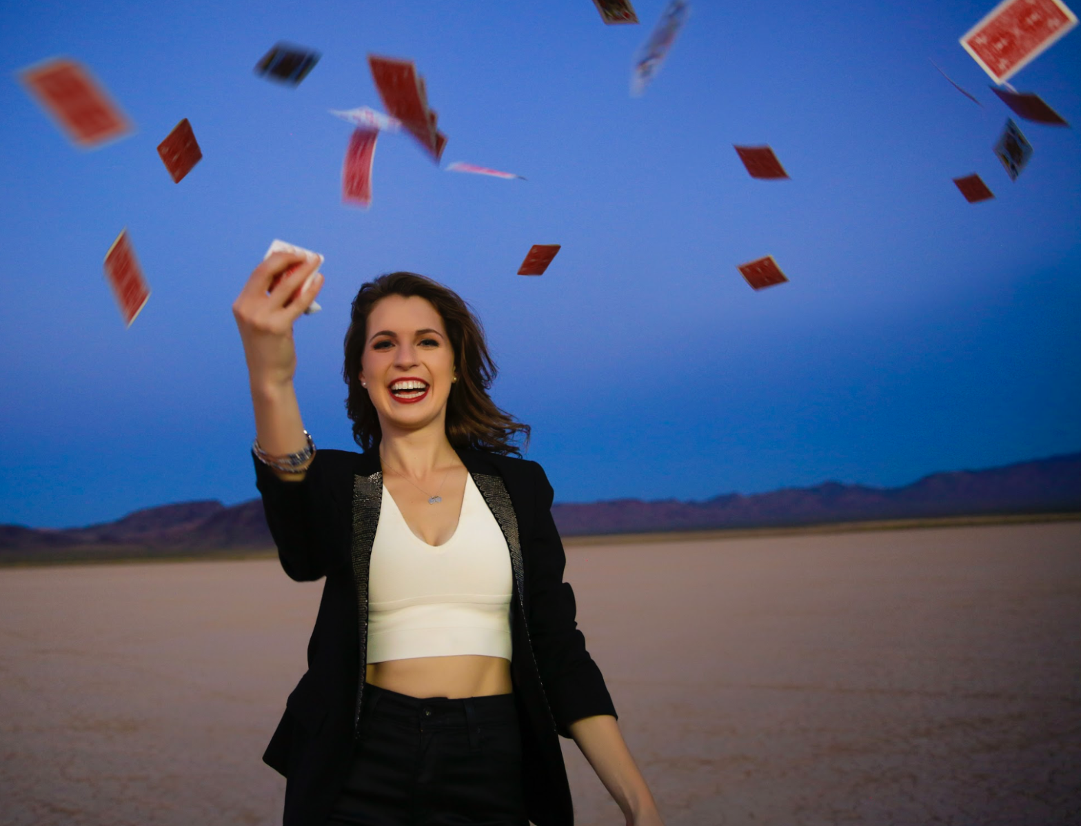 Theater News: Magician Jen Kramer brings wonder to the Carpenter Center ...