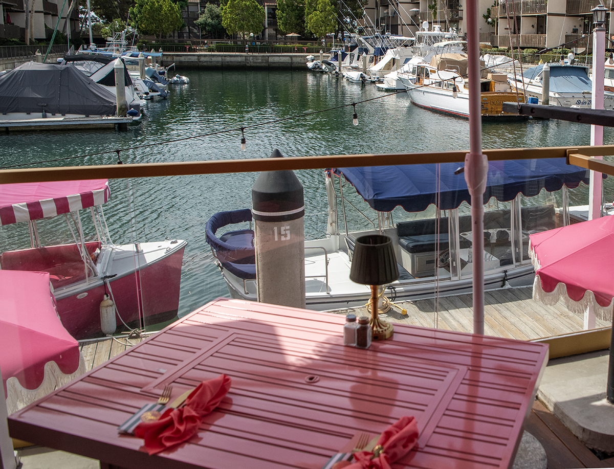 New restaurant Nigel’s is an explosion of pink, champagne and ...